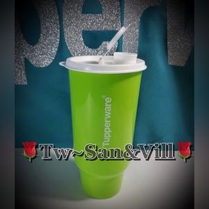 Tupperware | Kitchen | Tupperware Mega Logo Tumbler Verde Green 32 Oz ...